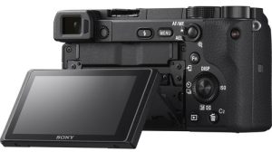 Sony A6400: Still the Best Mirrorless Option