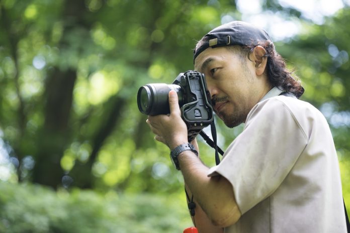 How to Hold a Camera Properly – Photography Talk