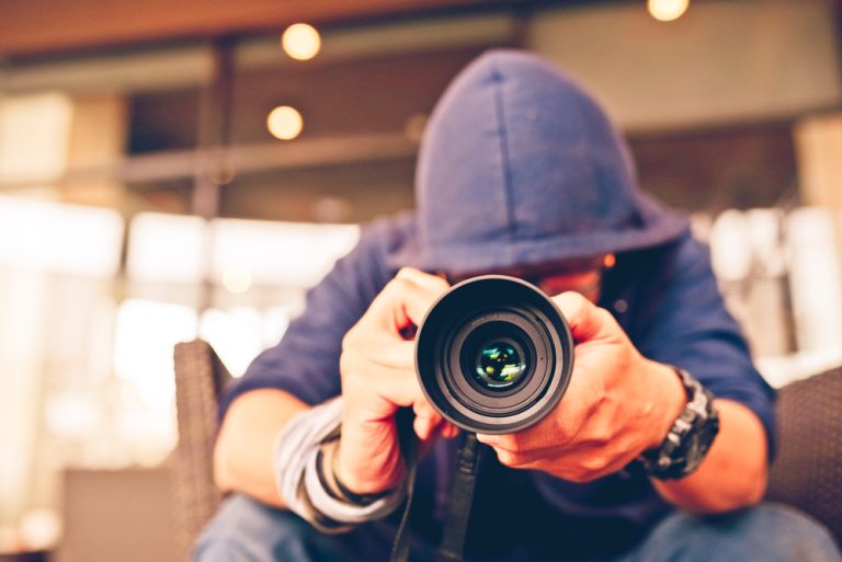 How to Focus on Camera? Focus Mode Explained for Sharper Shots