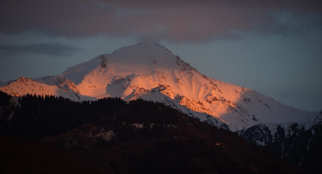 Mountain Photography: 9 Pro Tips to Capture the Peaks